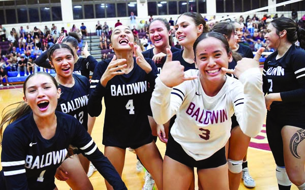 Bears claim 3rd straight MIL crown | News, Sports, Jobs - Maui News